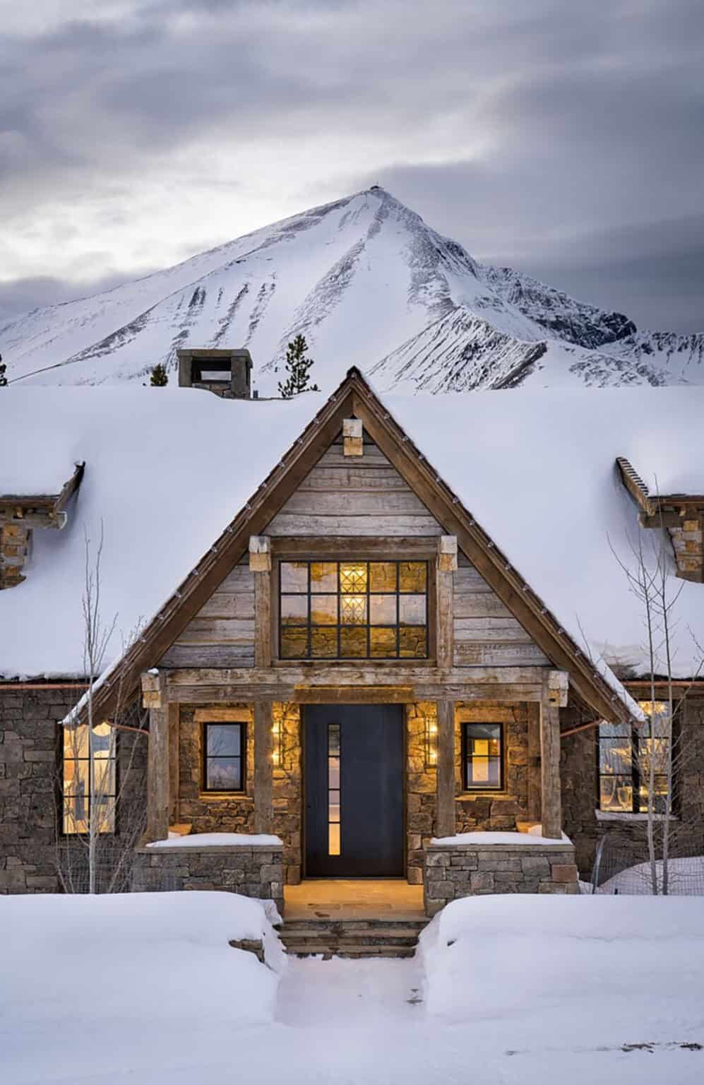 Inside this striking Big Sky Country retreat with glorious views of ...