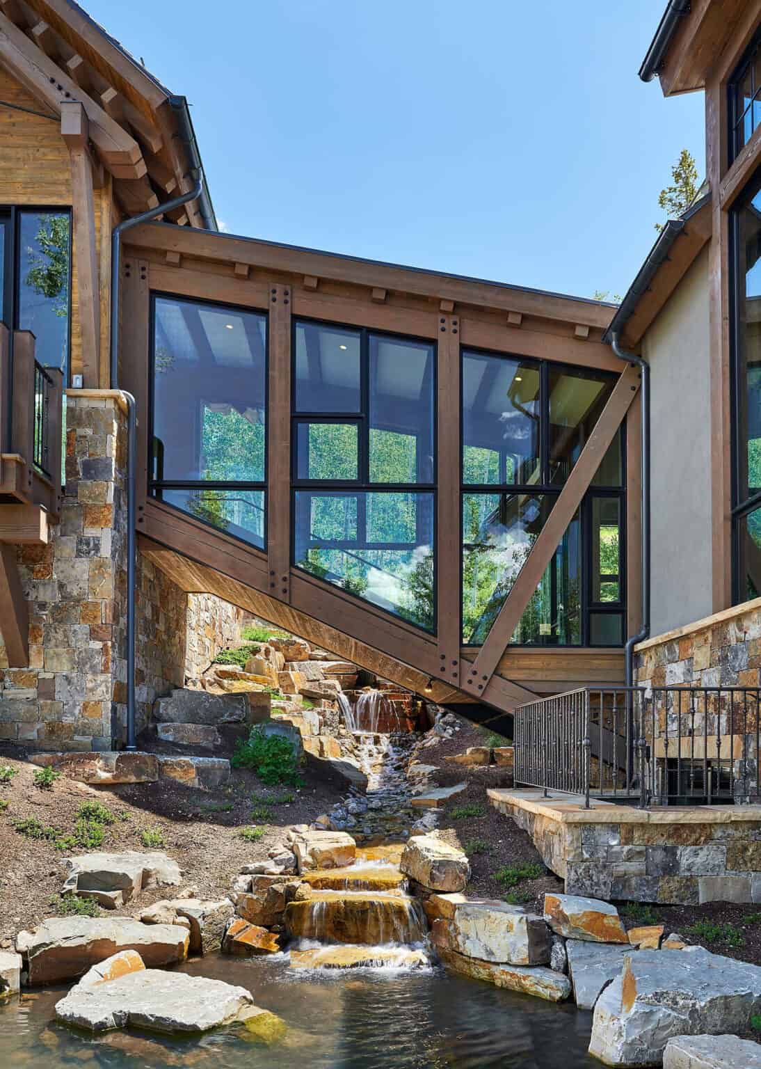 Slopeside retreat in Colorado with picturesque views of the continental ...