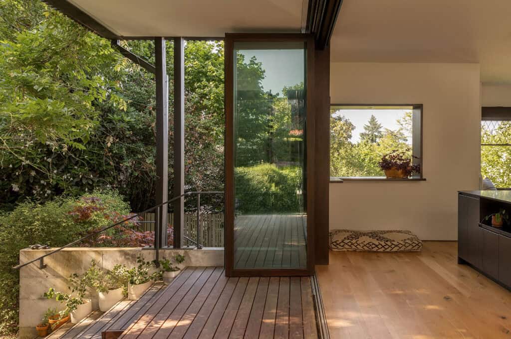 Craftsman style home gets modern update with rentable garden ADU in Seattle