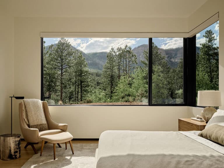 Home designed to embrace outdoor living in Durango: Lean-Three House