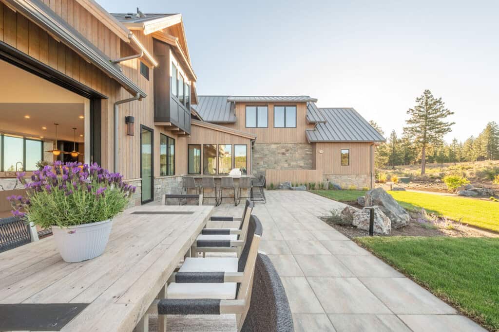 Inside a mountain modern dream house with European influence in Oregon
