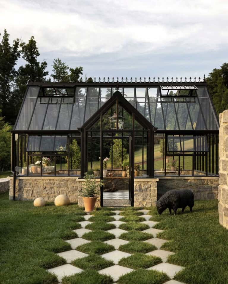 20+ Inspiring Greenhouse Designs to Transform Your Garden into an Oasis