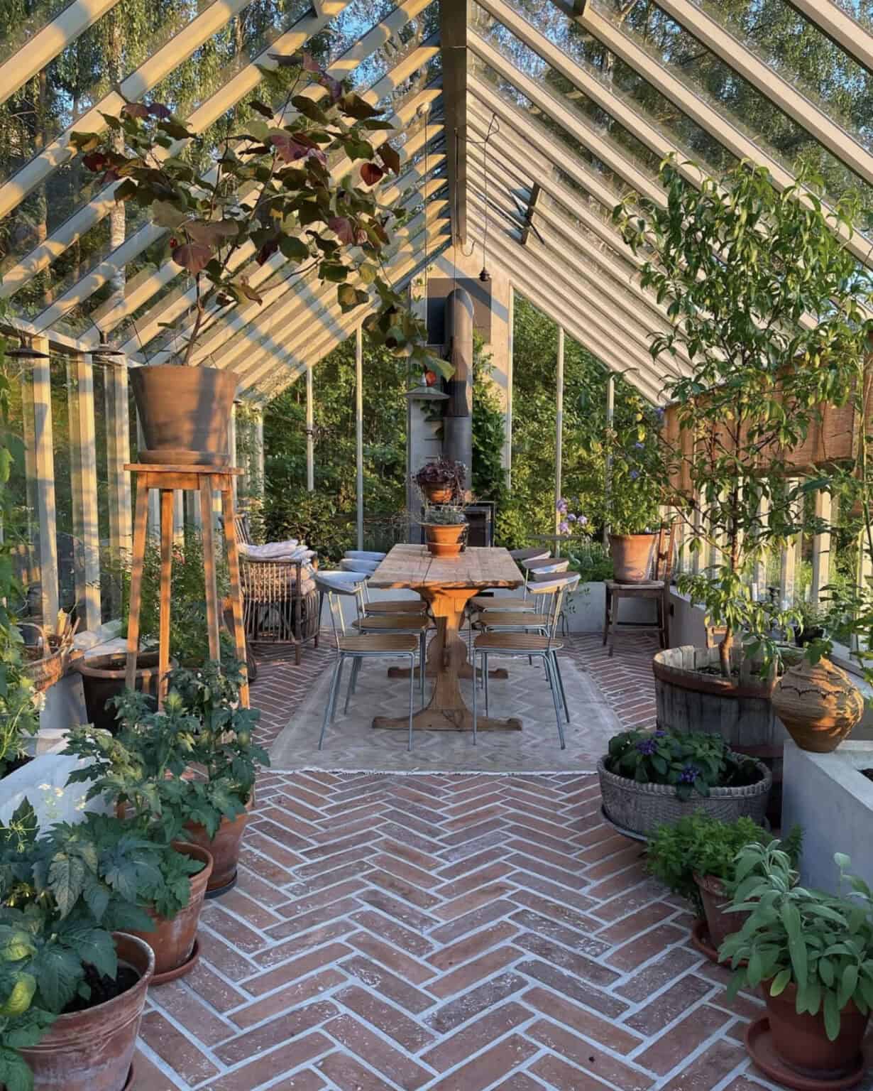 20+ Inspiring Greenhouse Designs to Transform Your Garden into an Oasis