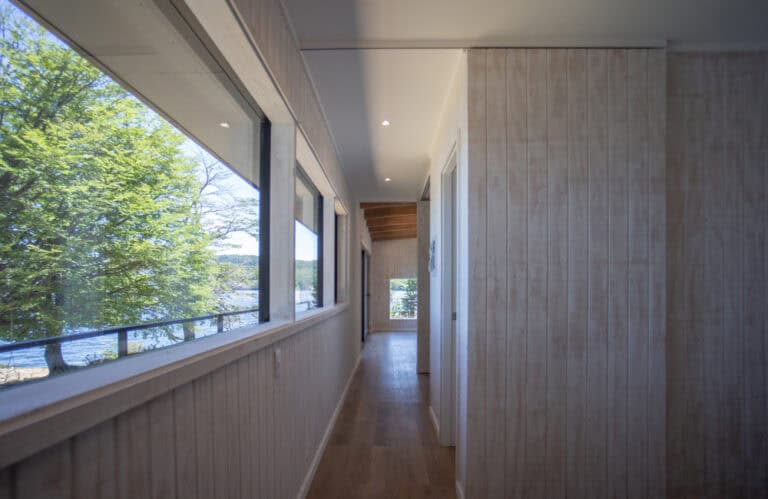 See this secluded lakeside retreat in beautiful Patagonia: Pollux Refuge