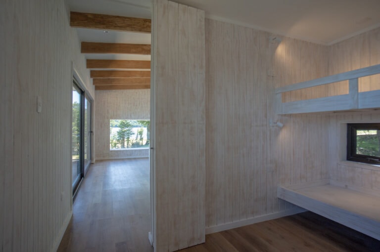 See this secluded lakeside retreat in beautiful Patagonia: Pollux Refuge