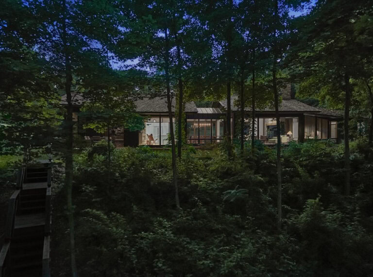 This river house offers a peaceful rural retreat in the forests of Michigan