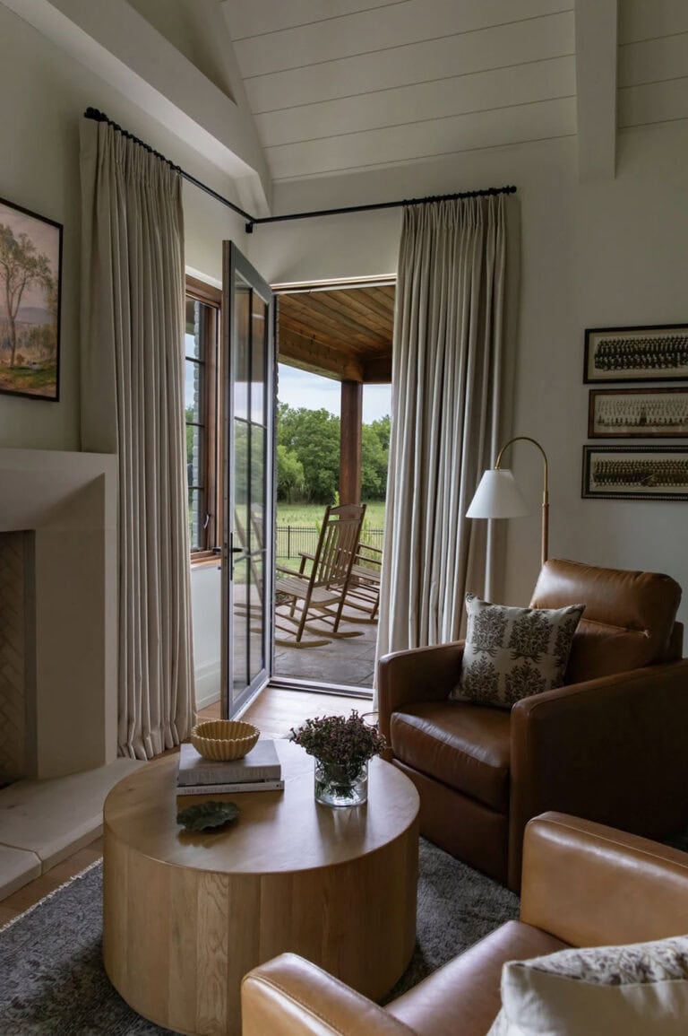 Tour this absolutely fabulous Oklahoma home with a traditional Western ...
