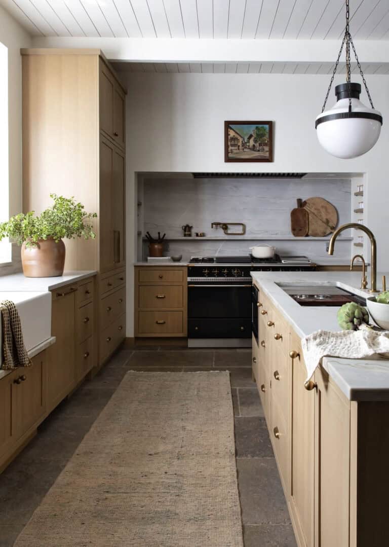 Tour this absolutely fabulous Oklahoma home with a traditional Western ...