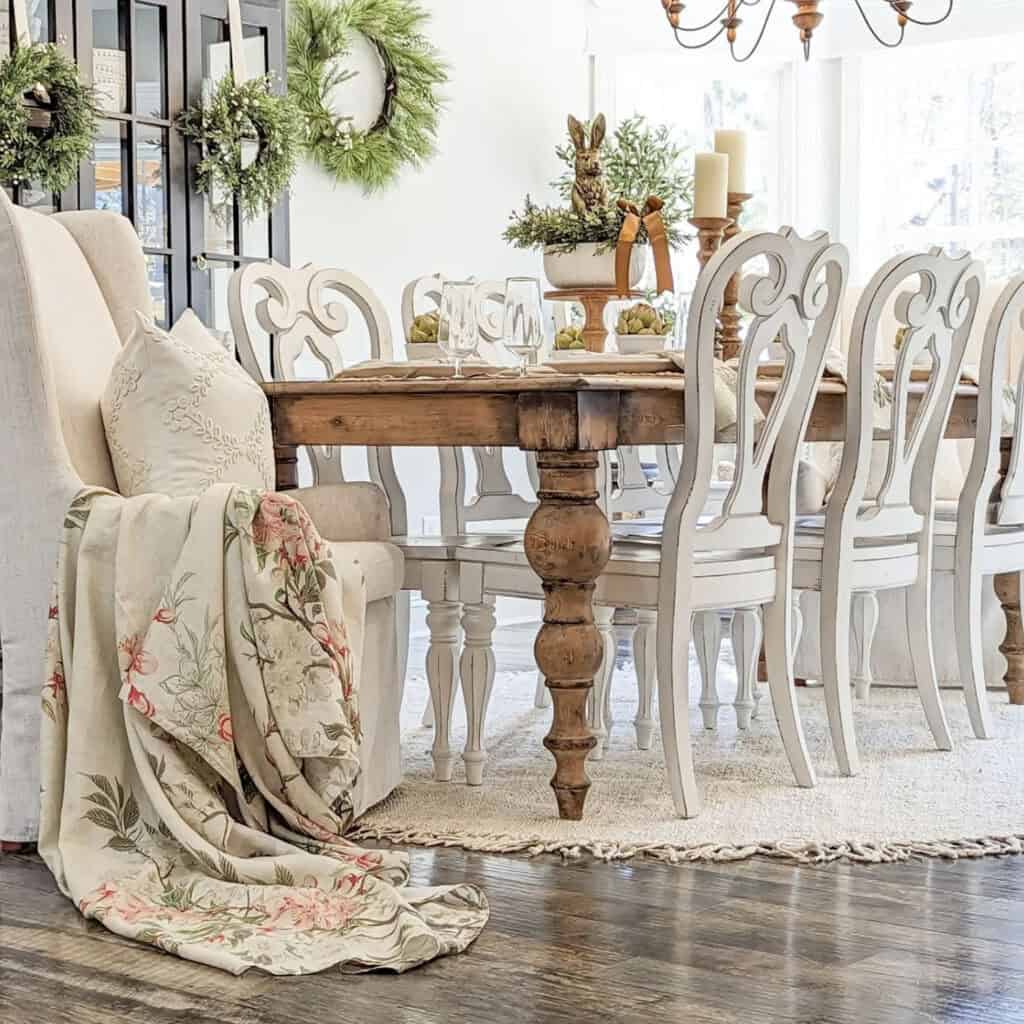 18 Beautiful Spring Table Decorating Ideas To Welcome The Season