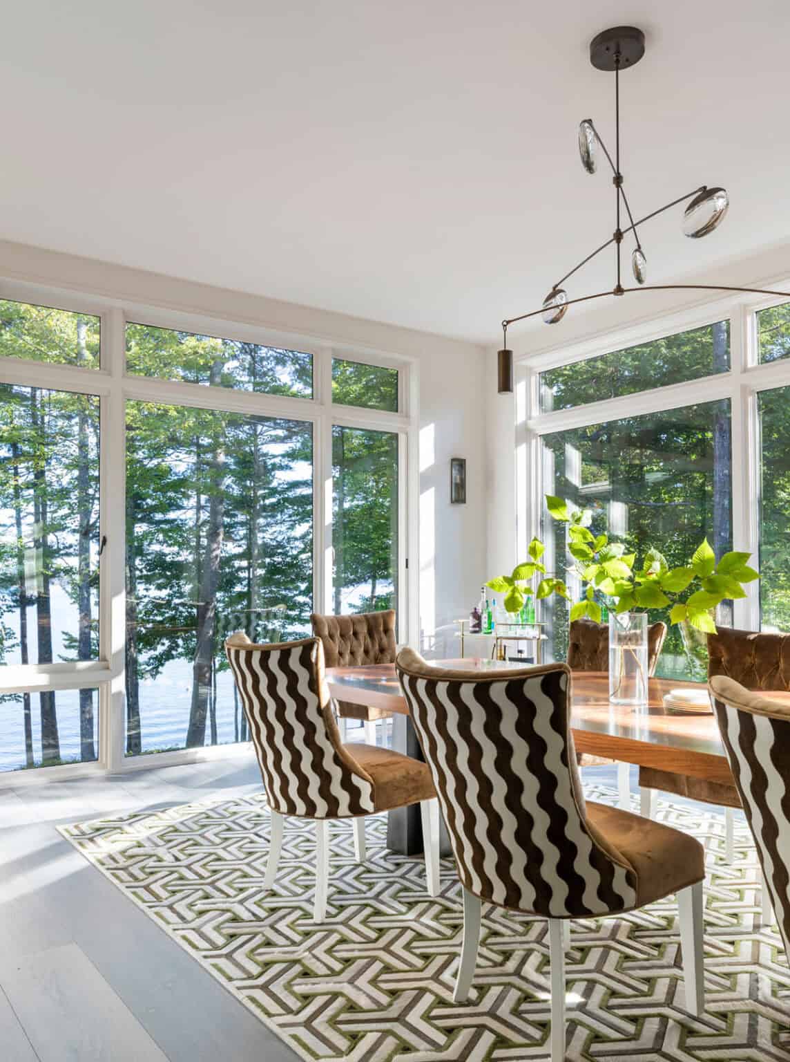 Prairie-style lake house in Southern Maine in perfect harmony with nature