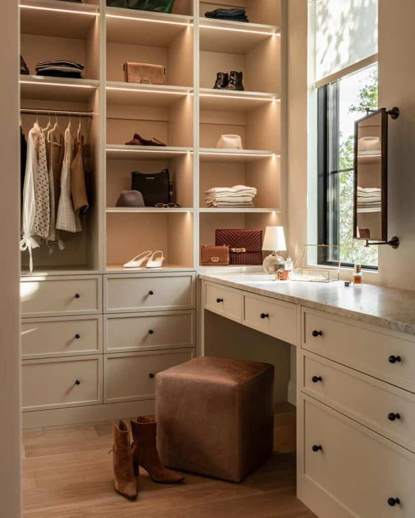 Take a step inside this fabulous Canadian home with warm organic details