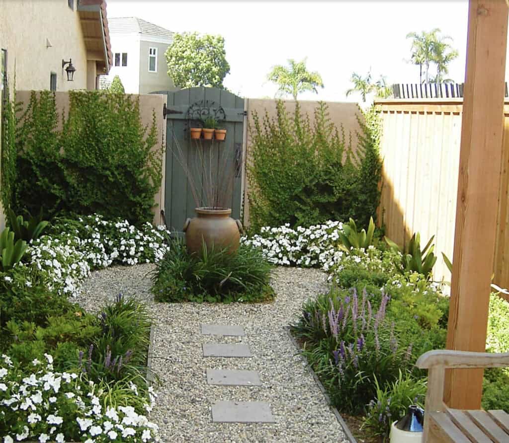 33 Stunning Small Garden Ideas To Elevate Your Outdoor Space