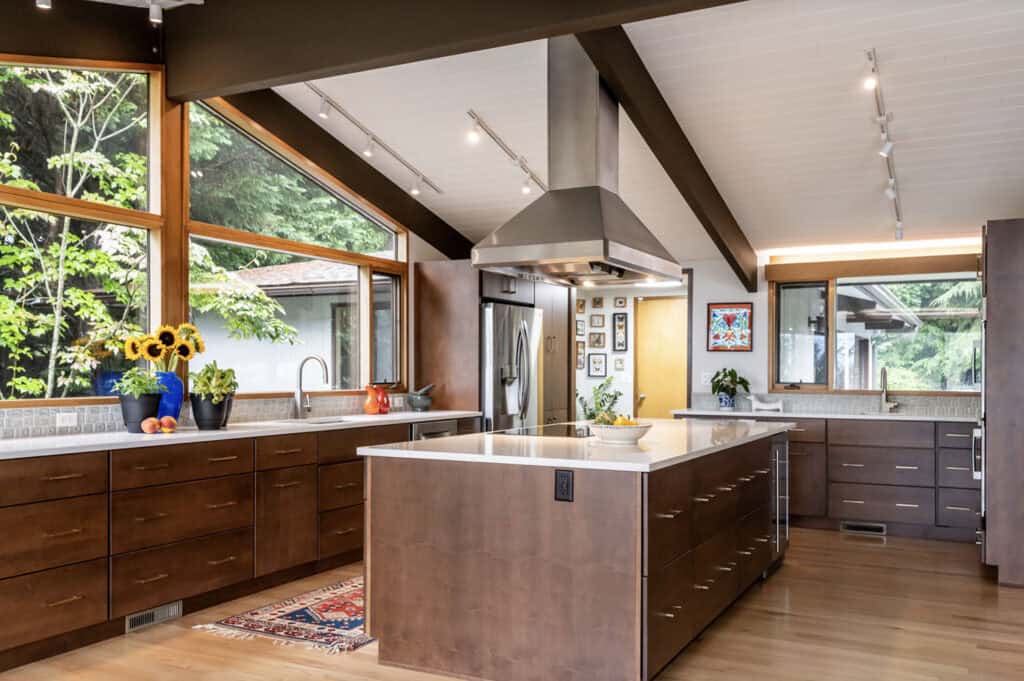 A stunning midcentury deck house in North Carolina invites nature inside