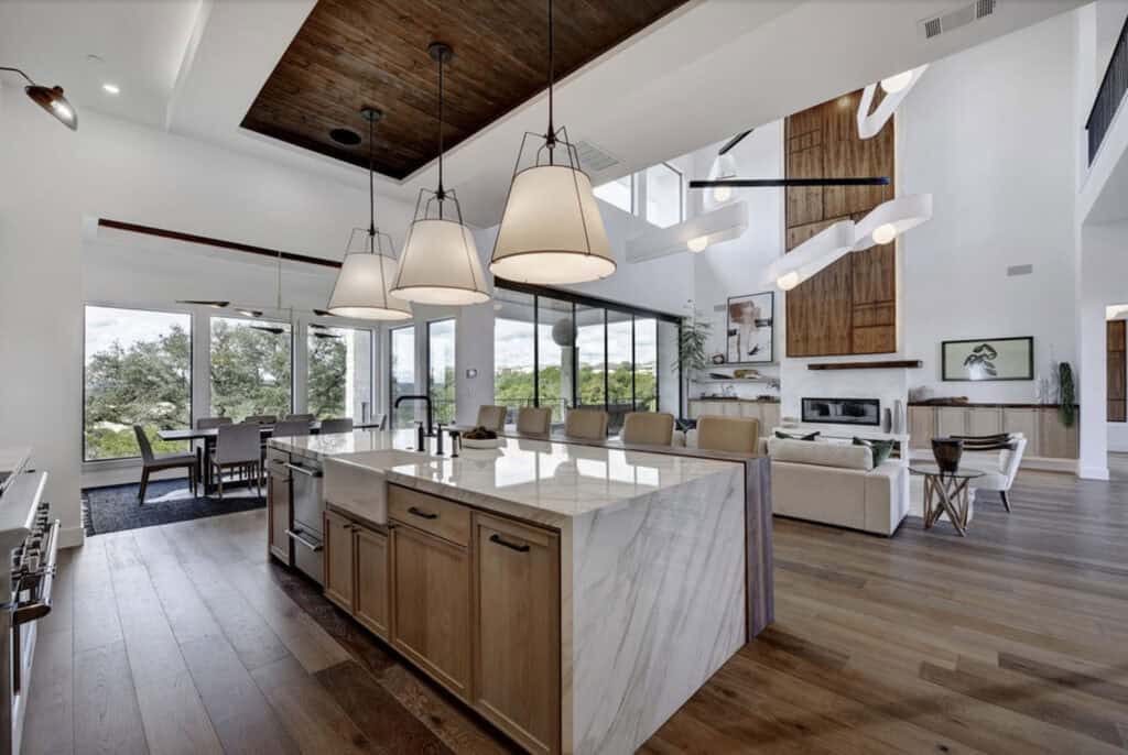 Step inside this contemporary Texas house with stunning living spaces