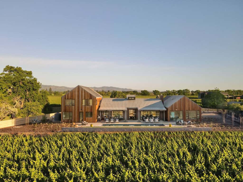 A stunningly beautiful Napa Valley house with breathtaking vineyard views