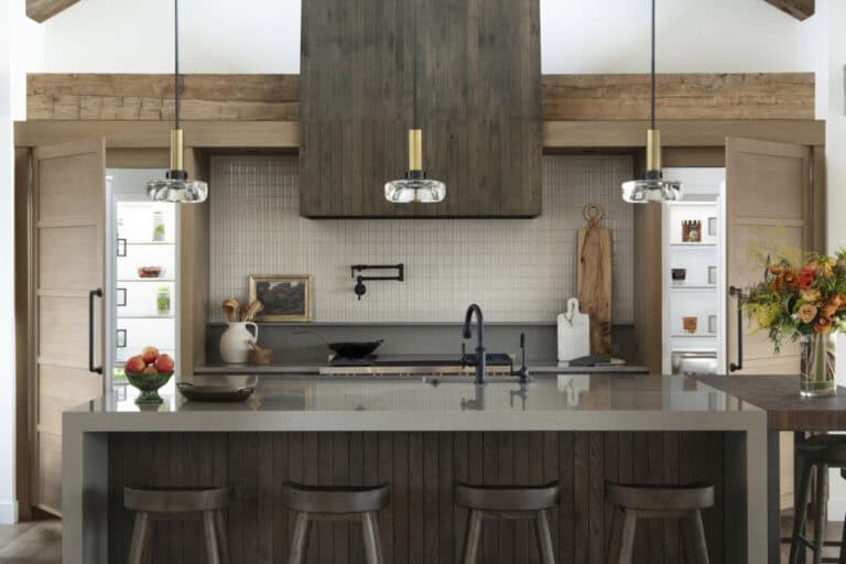 A modern mountain dream house in Minnesota in harmony with nature