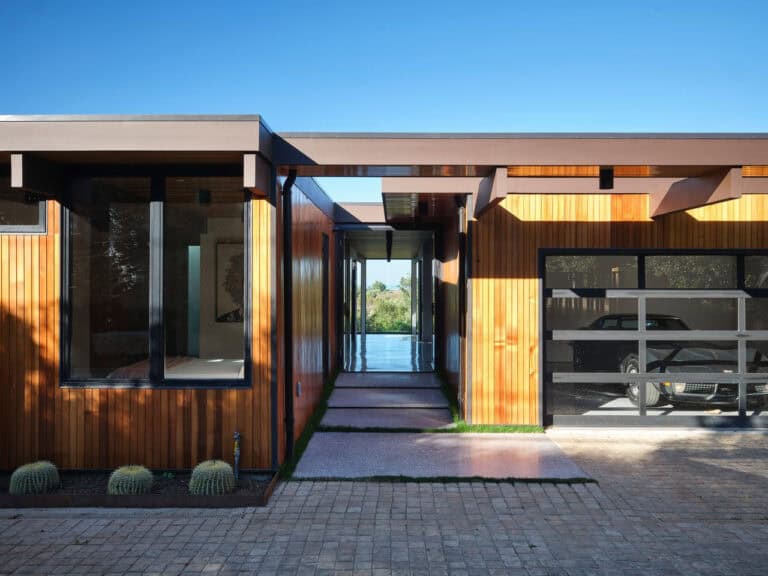 A stunning glass box home that celebrates midcentury modern in Malibu