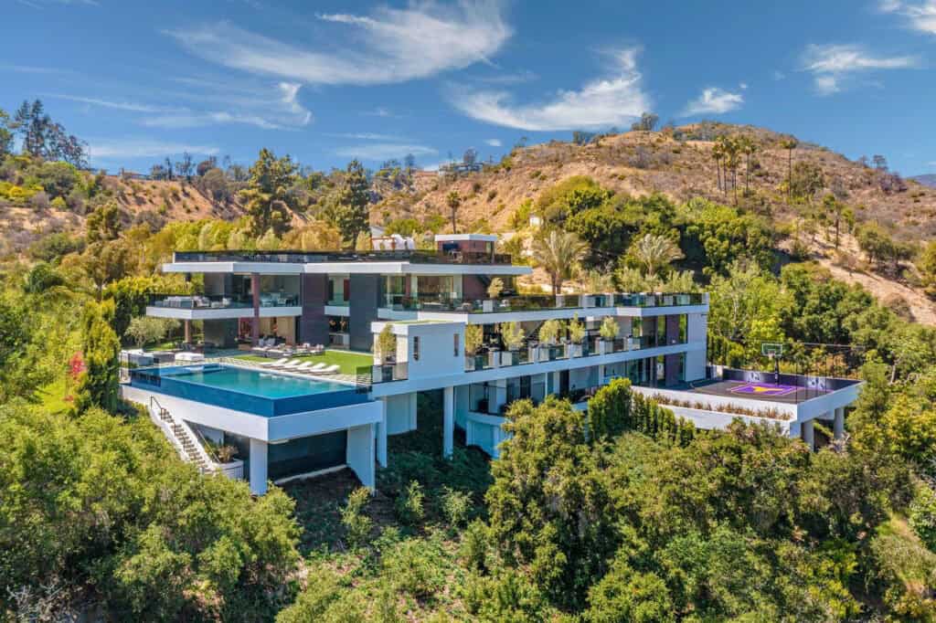 Tour this phenomenal resort style home in Brentwood designed for ...