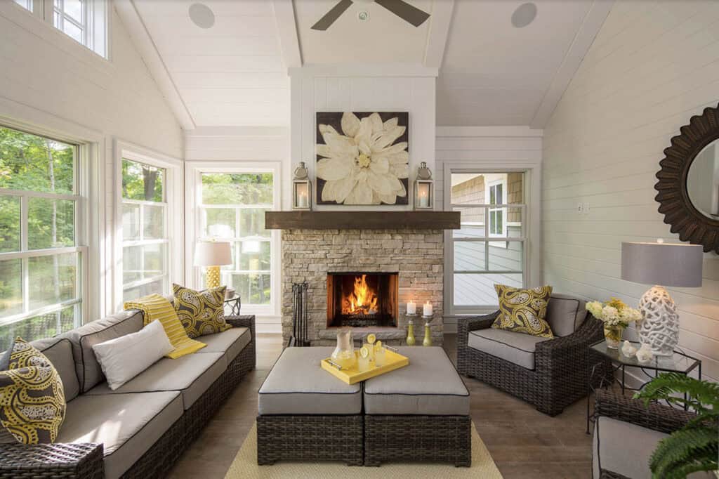 25 Best Sunroom Decorating Ideas For A Cozy And Relaxing Escape