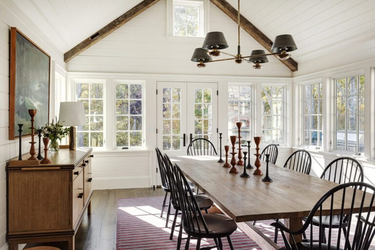 A cape style home on Martha’s Vineyard with warm and inviting interiors