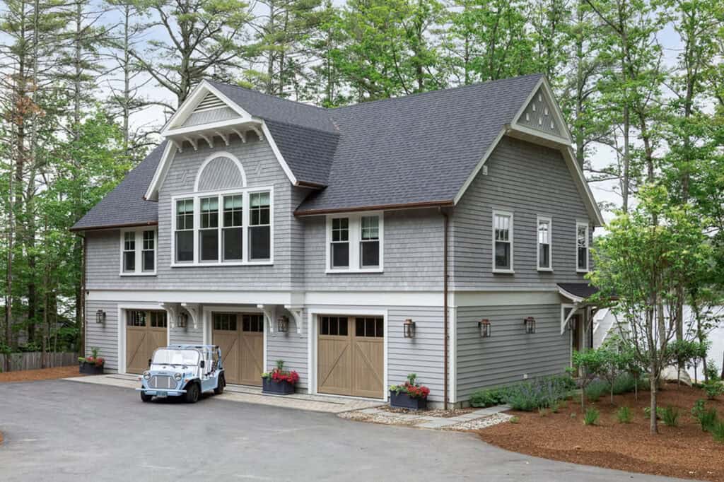 A beautiful New Hampshire cottage on the shores of Lake Winnipesaukee