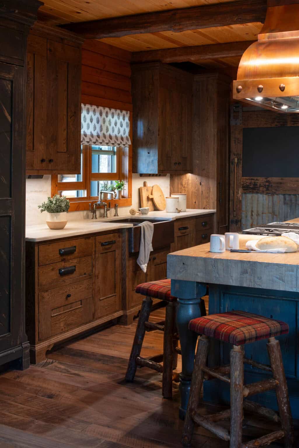 A rustic log cabin makeover in the breathtaking Northwoods of Wisconsin
