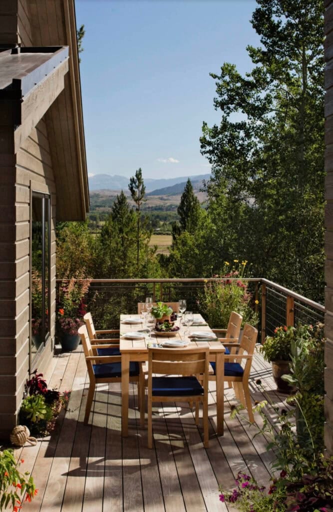 25 Stunning Small Back Deck Ideas For A Backyard Makeover