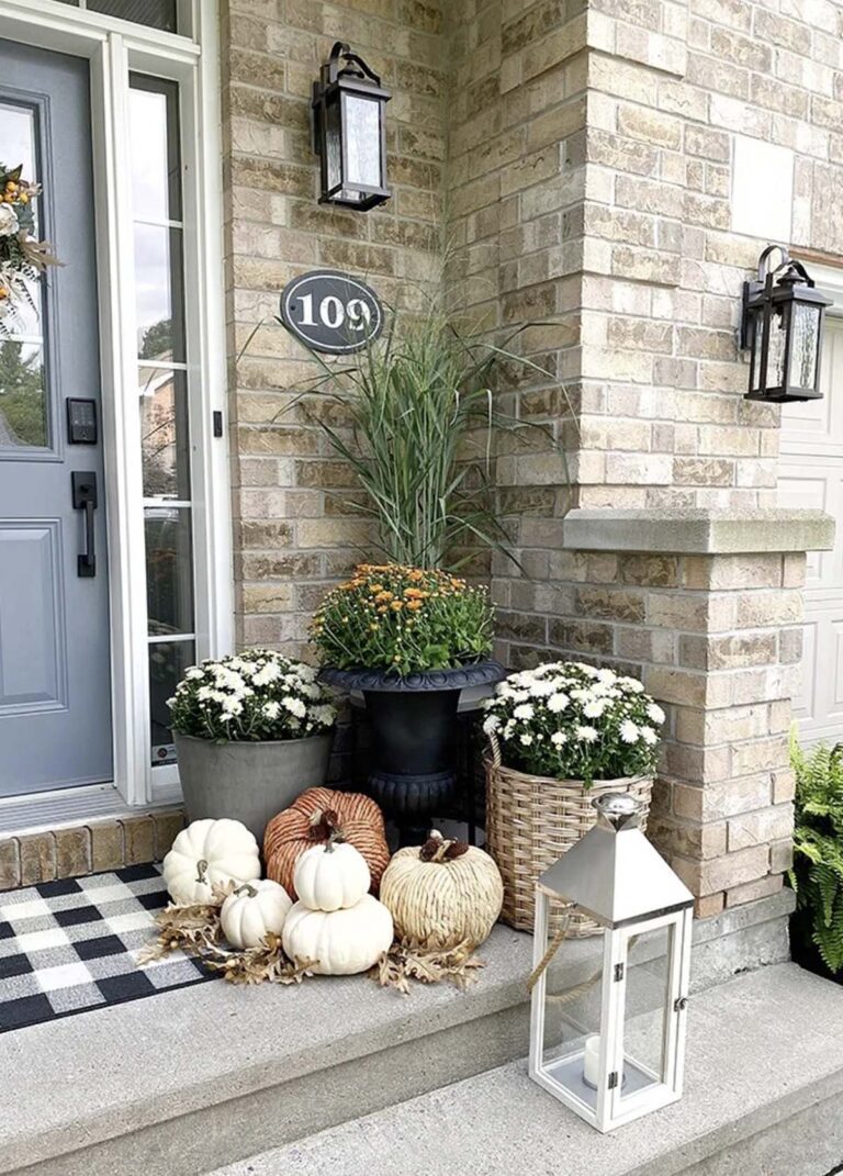 33 Cozy Fall Lantern Decor Ideas To Instantly Warm Up Your Home