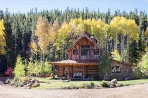 Colorado ranch house provides a cozy getaway in an idyllic setting