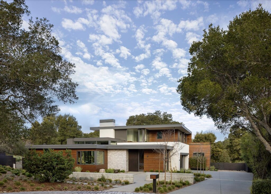Tour this remarkable California home that celebrates indoor-outdoor living