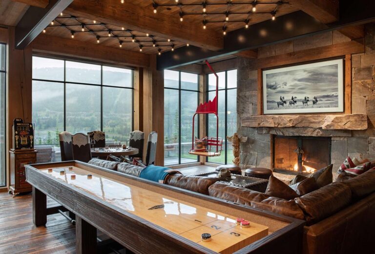 This Montana mountain house boasts heavenly views over Big Sky Country