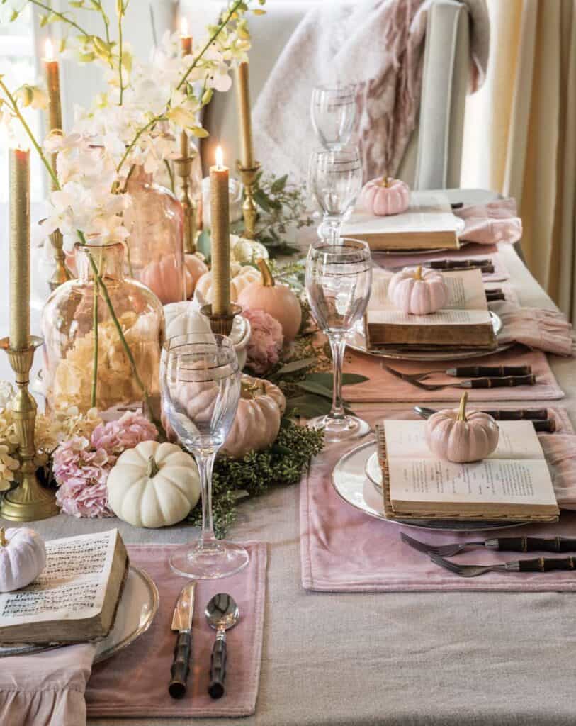 15 Creative Thanksgiving Table Decor Ideas You’ll Want to Try This Year