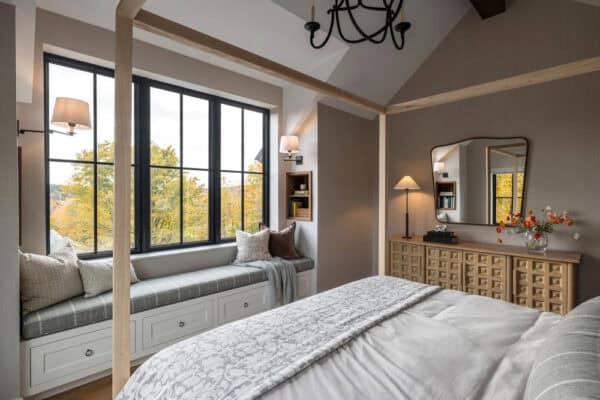 Inviting Vermont modern farmhouse with superb views of the Green Mountains