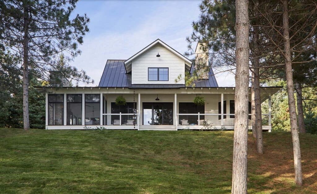 A Minnesota cabin designed for empty nesters has serene Clamshell Lake ...