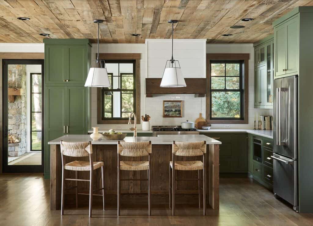 A Minnesota cabin designed for empty nesters has serene Clamshell Lake ...