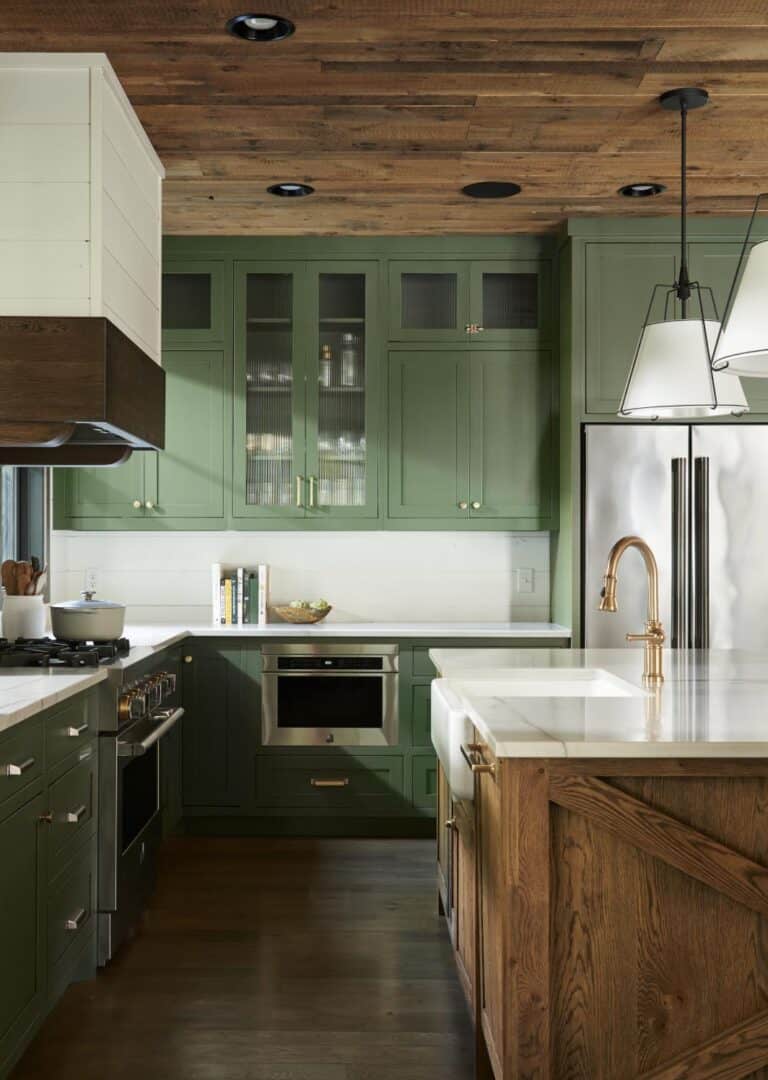 A Minnesota cabin designed for empty nesters has serene Clamshell Lake ...