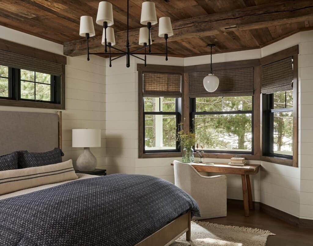 A Minnesota cabin designed for empty nesters has serene Clamshell Lake ...
