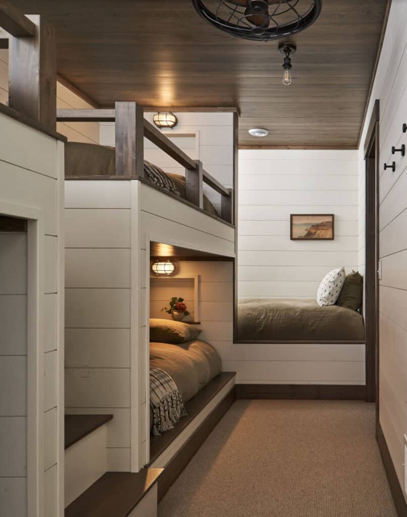 A Minnesota cabin designed for empty nesters has serene Clamshell Lake ...