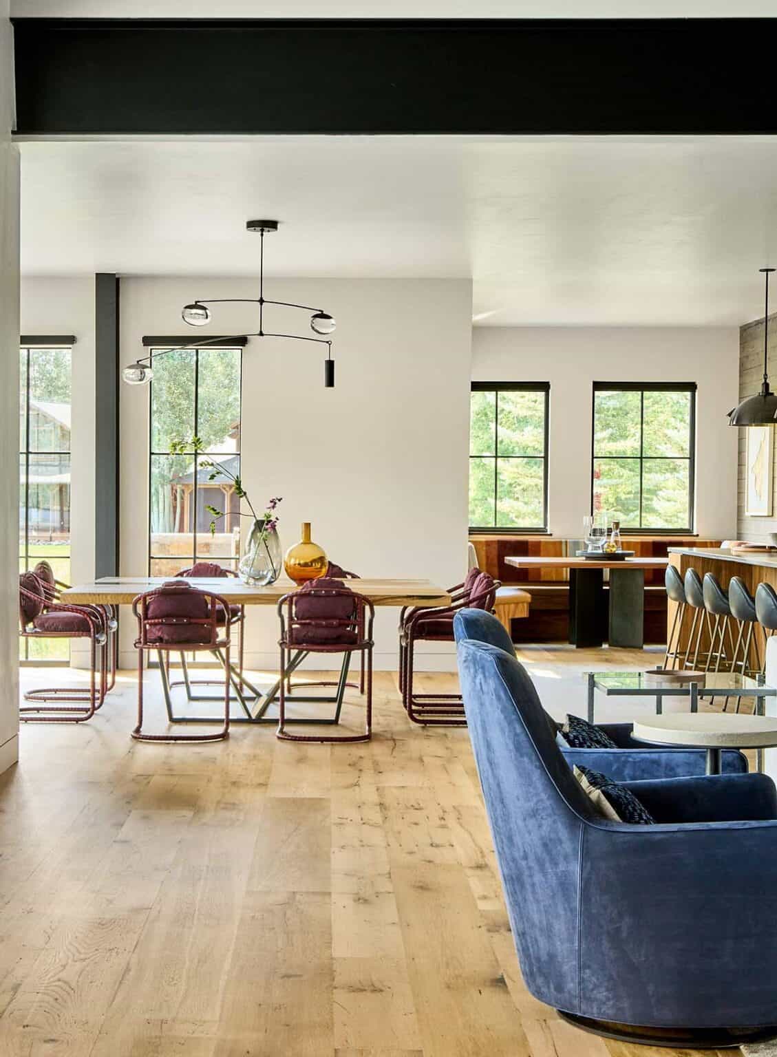 A Colorado lake house gets a beautiful remodel with stunning mountain views