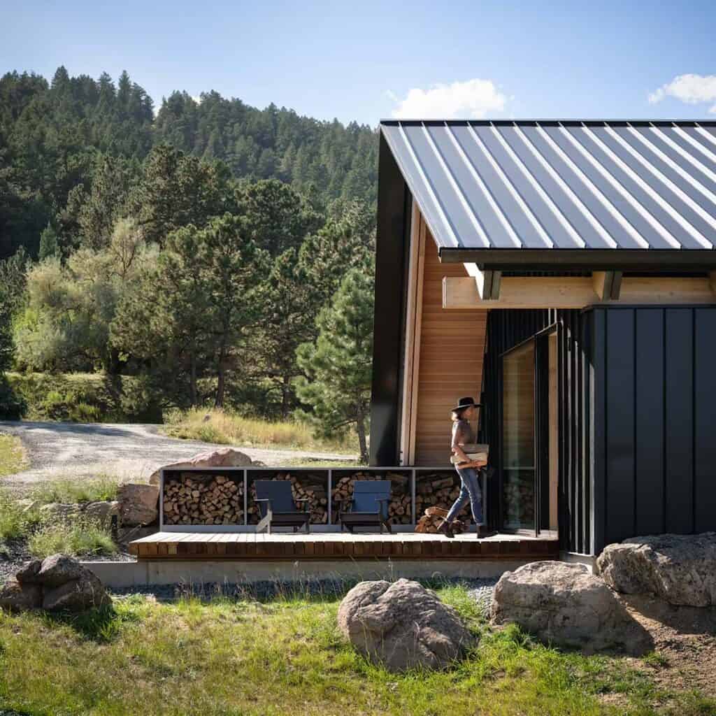 A blissful modern alpine cabin cradled in the Colorado Rocky Mountains