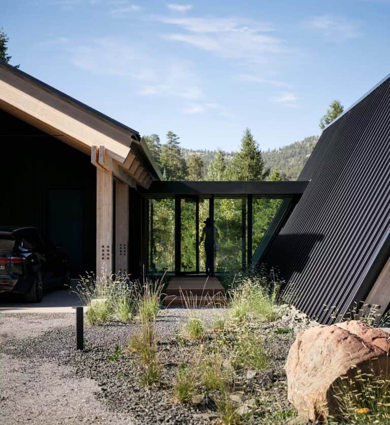A blissful modern alpine cabin cradled in the Colorado Rocky Mountains