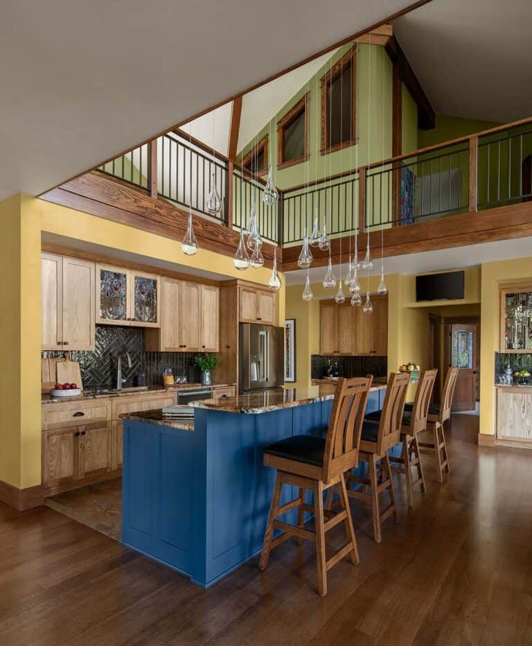 This amazing craftsman home cantilevers over Oregon's Cascade Mountains