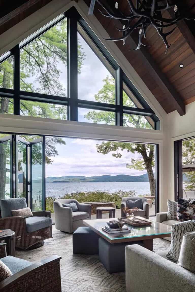 A New Hampshire lake house on the peaceful shores of Lake Winnipesaukee