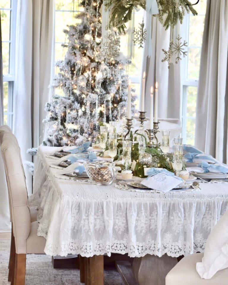 23 Festive Christmas Table Decorating Ideas For A Fabulous Holiday Party