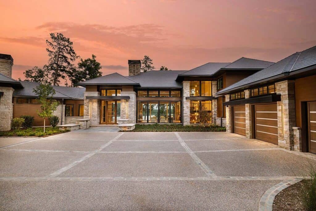 Luxury lake house on the serene shores of Lake Keowee, South Carolina