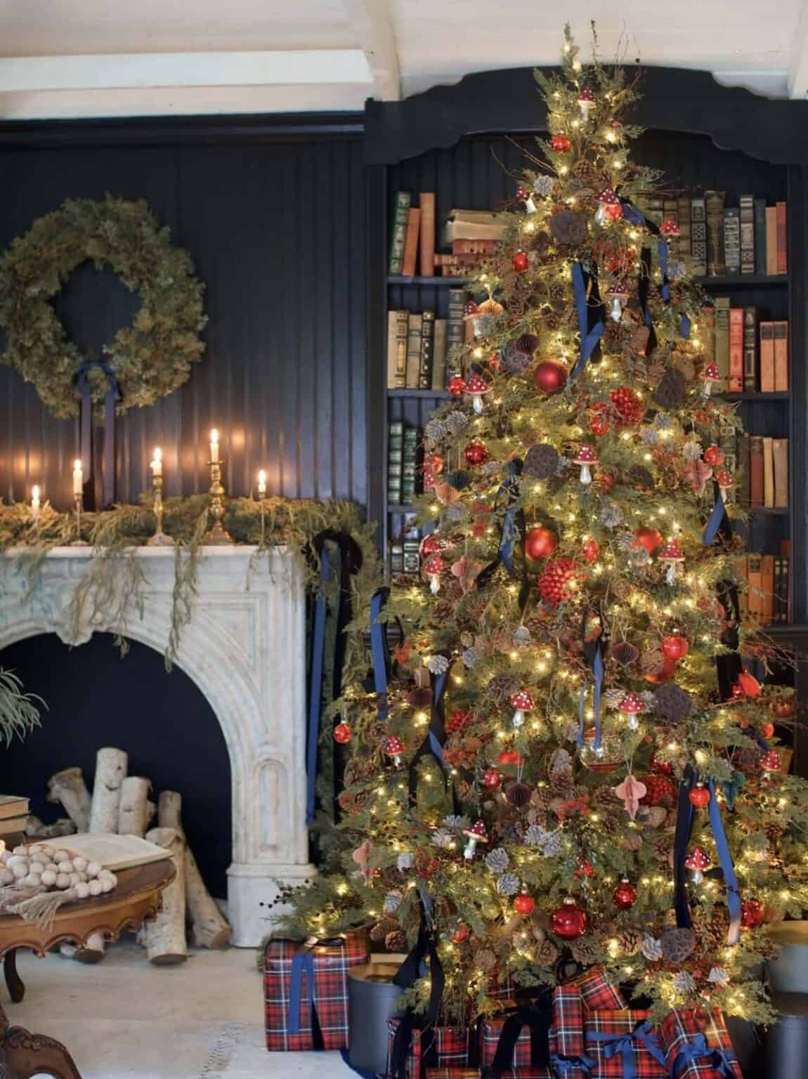 Happy Ho-Ho Holidays: 80 Christmas Decorating Ideas to Deck the Halls