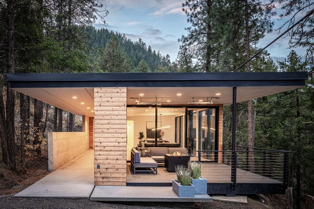 A breathtaking cliffside home with epic views over the Wenatchee River