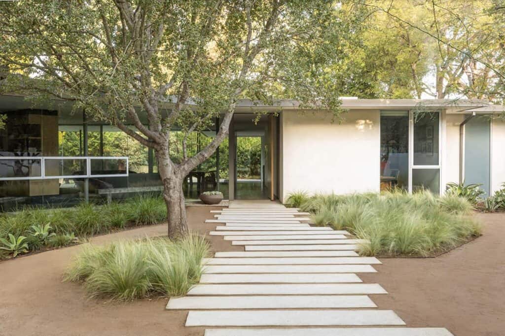1957 Midcentury modern home in California gets an inspiring makeover